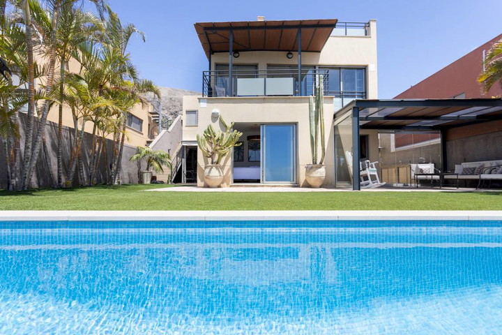 220 M² Villa ∙ 5 Bedrooms ∙ 8 Guests - Santa Cruz de Tenerife