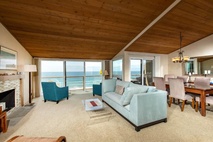 137 M² Apartment ∙ 2 Bedrooms ∙ 4 Guests - Del Mar, CA