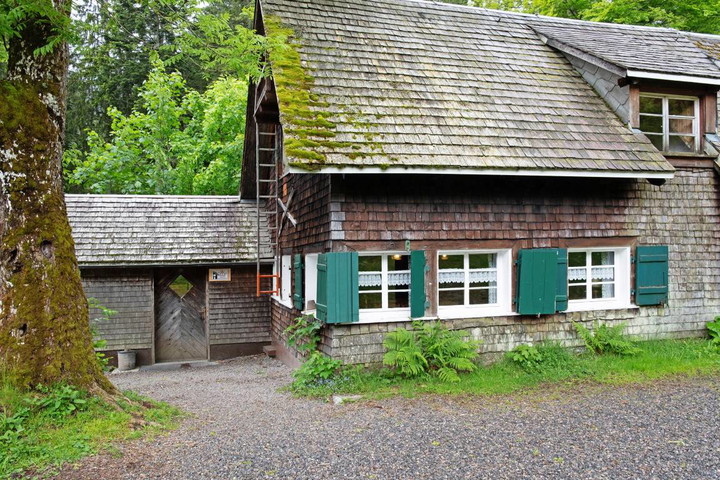 100 M² Huis ∙ 4 Slaapkamers ∙ 16 Gasten - Kirchzarten