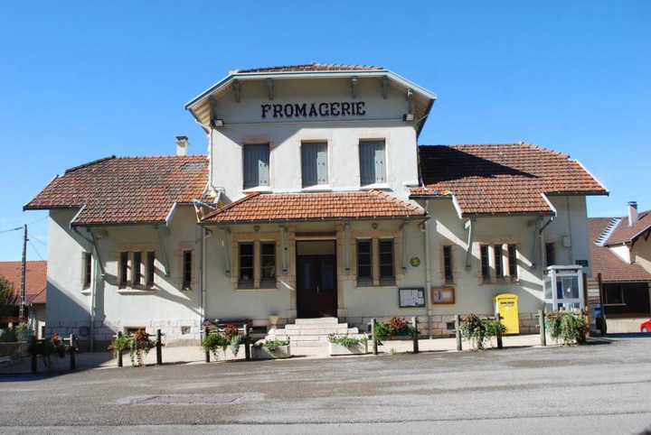 227 M² Gîte ∙ 7 Chambres ∙ 15 Personnes - Ain