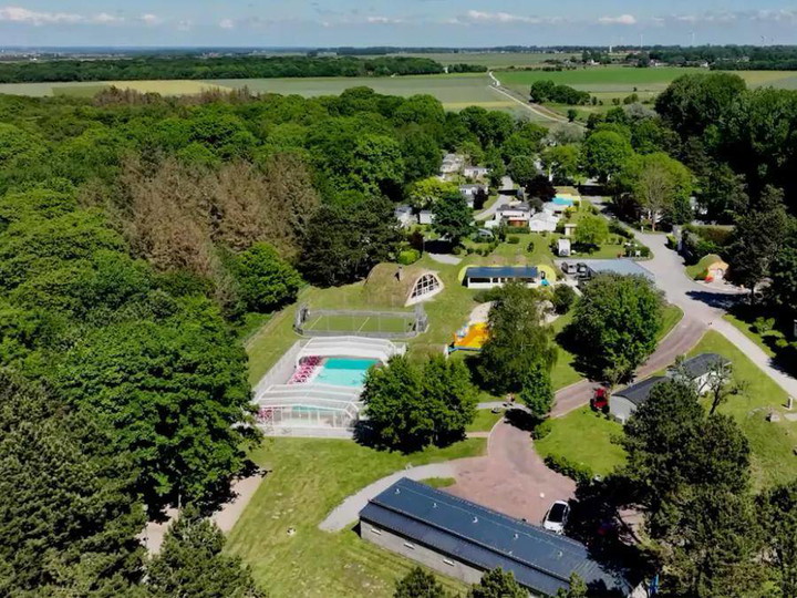 Caravan ∙ 2 Bedrooms ∙ 4 Guests - Ault