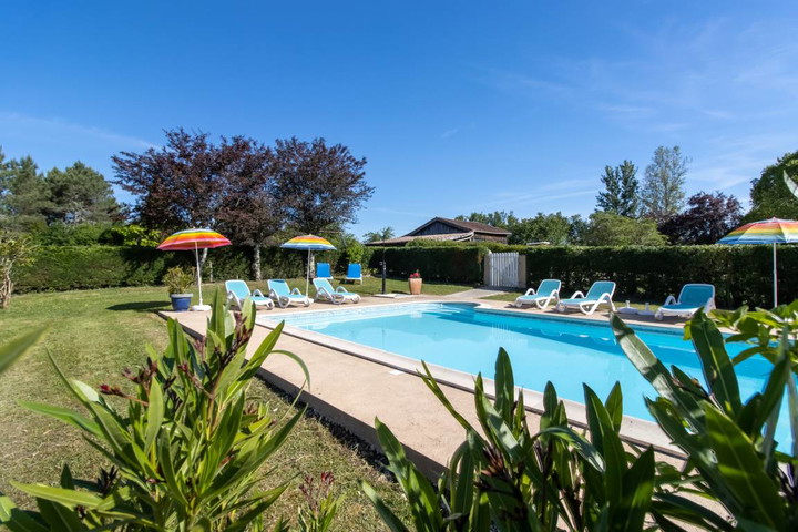 120 M² Casa Rural ∙ 4 Habitaciones ∙ 10 Huéspedes - Bergerac