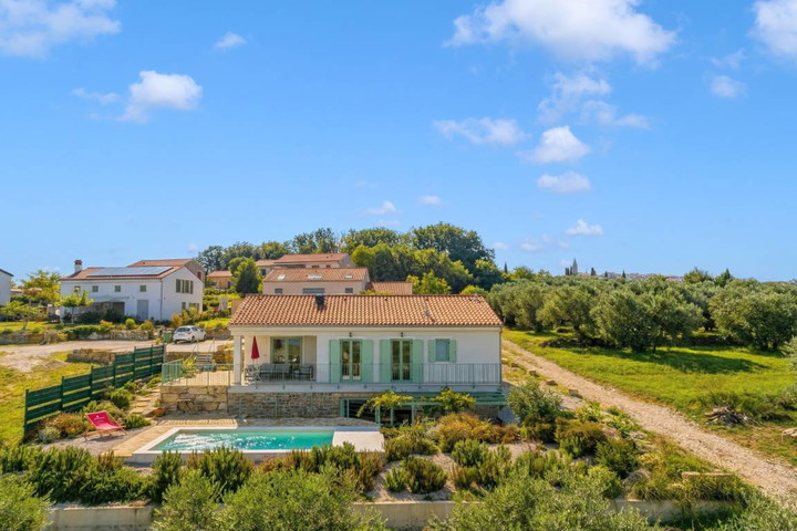 140 M² Villa ∙ 3 Bedrooms ∙ 7 Guests - Koper