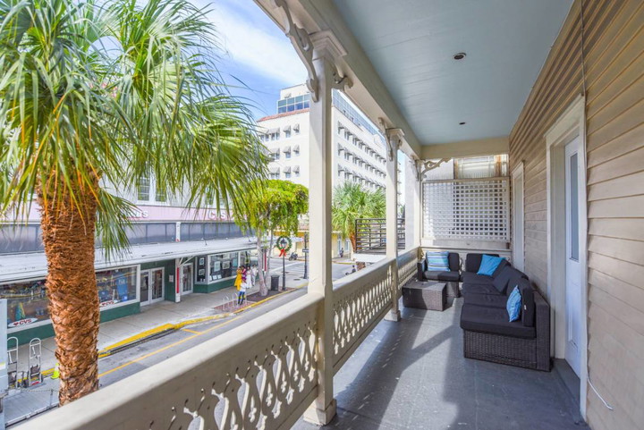 Apartment ∙ 2 Bedrooms ∙ 8 Guests - Key West, FL