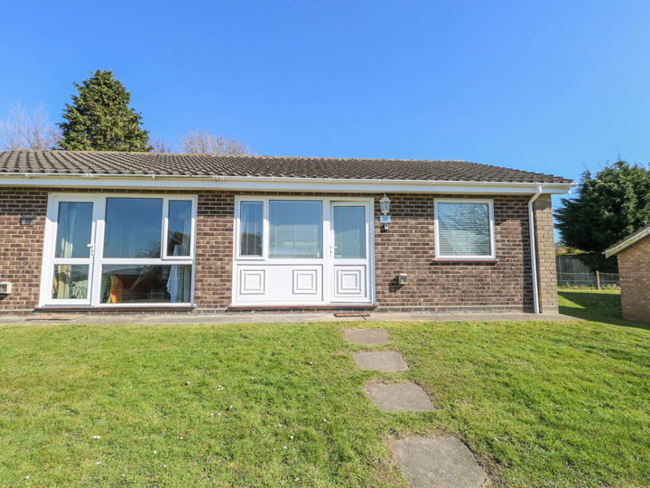 Cottage ∙ 2 Bedrooms ∙ 4 Guests - Winterton-on-Sea
