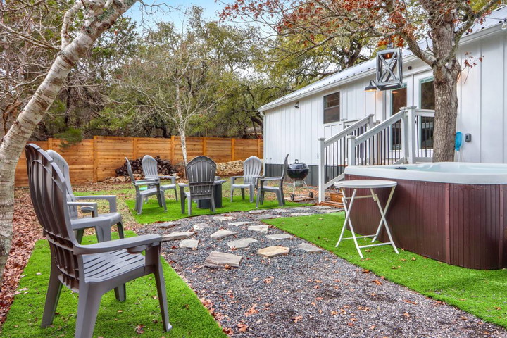 102 M² House ∙ 3 Bedrooms ∙ 8 Guests - Wimberley, TX