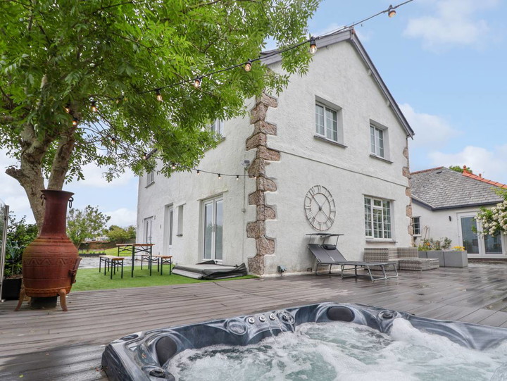 Cottage ∙ 6 Bedrooms ∙ 11 Guests - Colwyn Bay