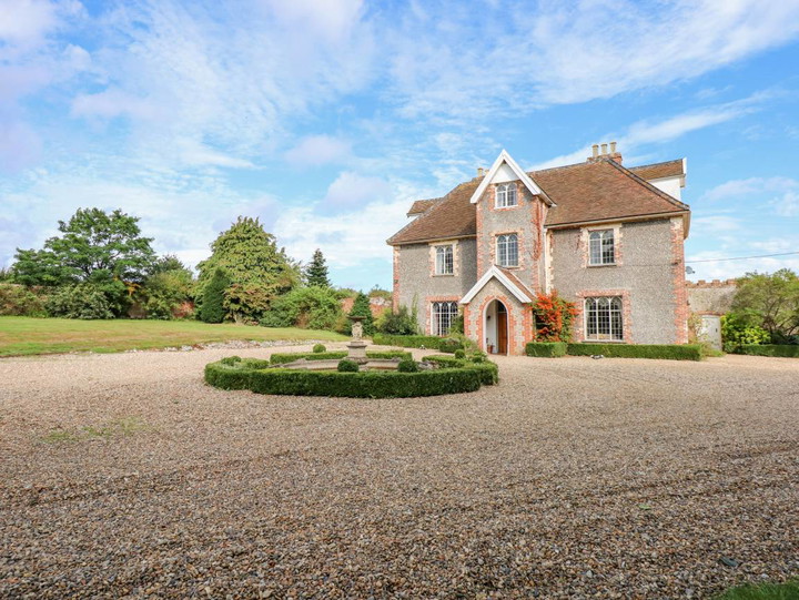 Cottage ∙ 8 Bedrooms ∙ 18 Guests - Cromer