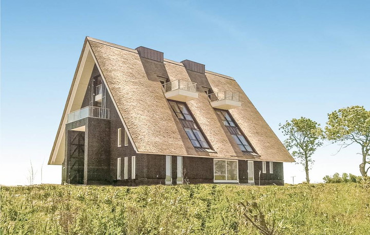 800 M² House ∙ 10 Bedrooms ∙ 22 Guests - Ameland