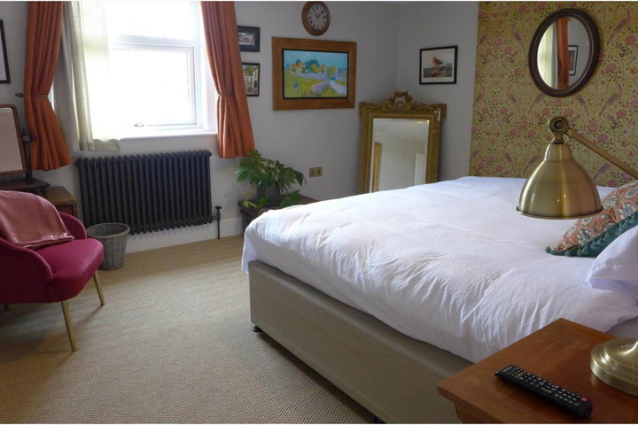 90 M² Apartment ∙ 2 Bedrooms ∙ 6 Guests - Uckfield