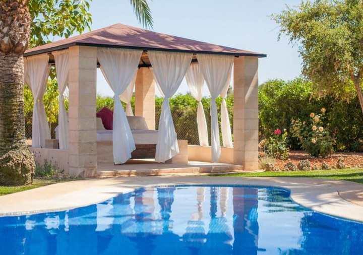 320 M² Villa ∙ 4 Chambres ∙ 8 Personnes - Inca