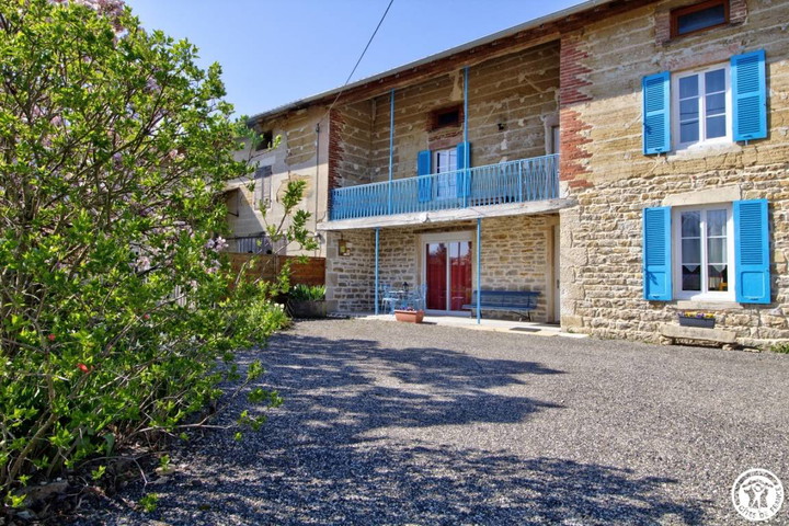 200 M² Gîte ∙ 5 Chambres ∙ 14 Personnes - Ain