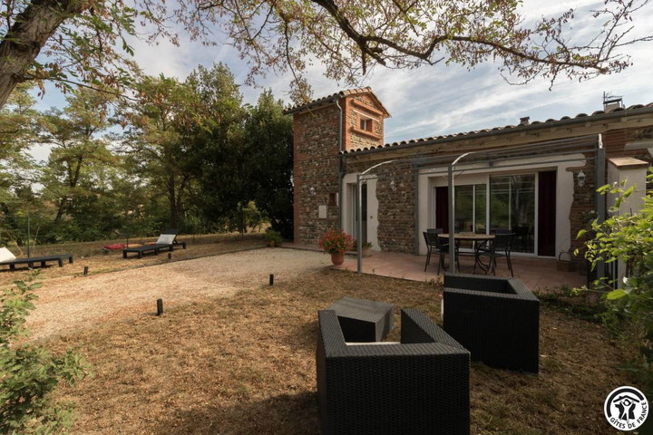 78 M² Gîte ∙ 1 Chambre ∙ 4 Personnes - Grenade