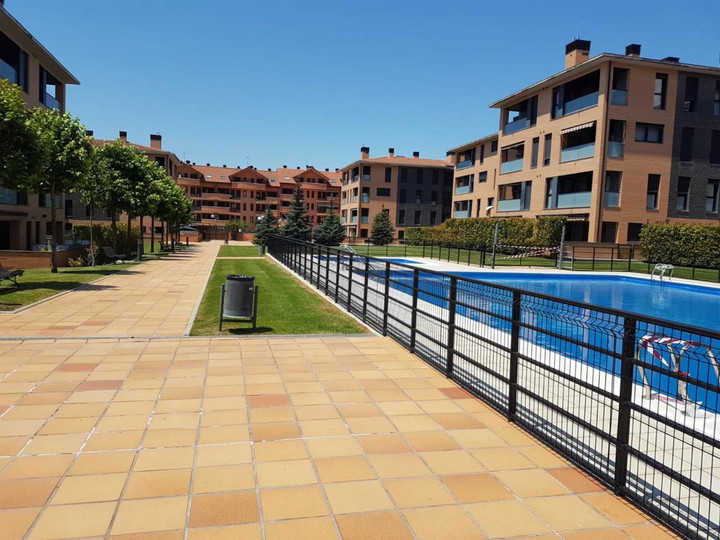 65 M² Apartment ∙ 2 Bedrooms ∙ 4 Guests - Jaca