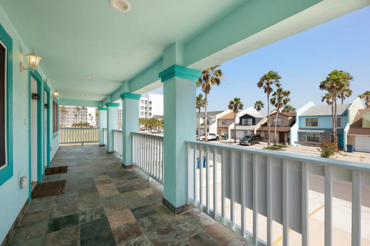 106 M² Condo ∙ 3 Bedrooms ∙ 8 Guests - South Padre Island