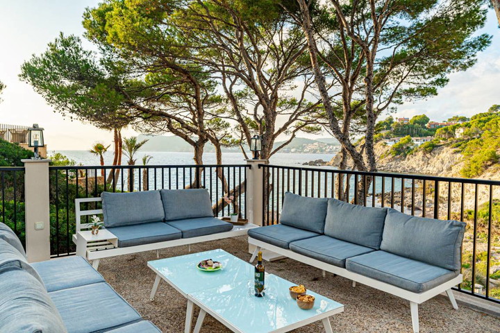250 M² Villa ∙ 5 Bedrooms ∙ 10 Guests - El Toro