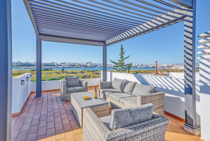 250 M² House ∙ 3 Bedrooms ∙ 8 Guests - Ferragudo