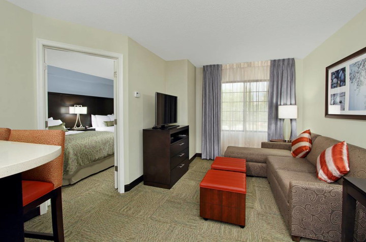 Condo ∙ 2 Bedrooms ∙ 6 Guests - Kensington, MD