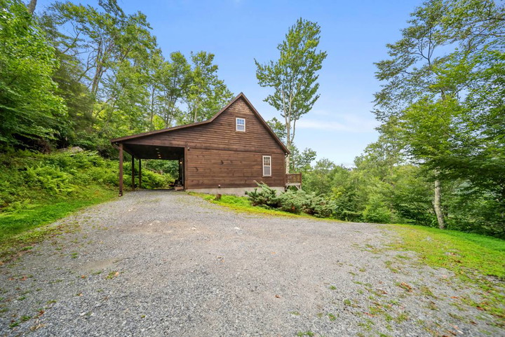 Cabin ∙ 2 Bedrooms ∙ 5 Guests - Banner Elk, NC