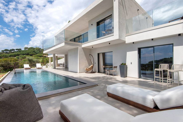 250 M² Villa ∙ 4 Habitaciones ∙ 8 Huéspedes - Capoliveri