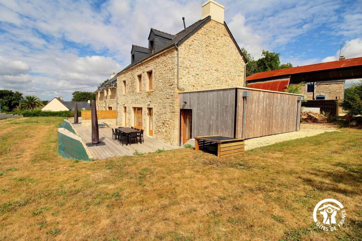 125 M² Gîte ∙ 4 Chambres ∙ 10 Personnes - Baud