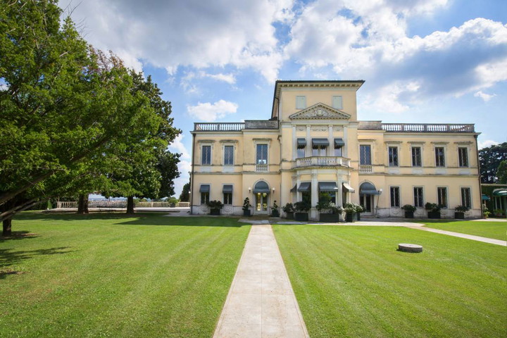 906 M² Villa ∙ 6 Bedrooms ∙ 12 Guests - Vicenza
