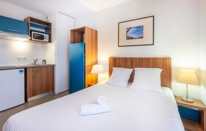 17 M² Hôtel ∙ 2 Personnes - Saint-Jean-de-Braye
