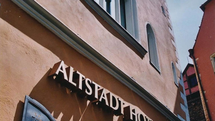 16 M² Hotel ∙ 1 Guest - Regensburg
