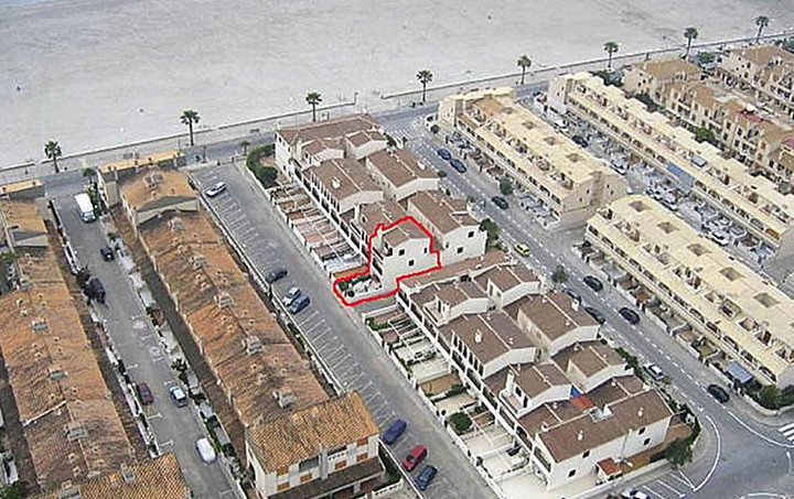 200 M² Chalet ∙ 4 Habitaciones ∙ 9 Huéspedes - Elche