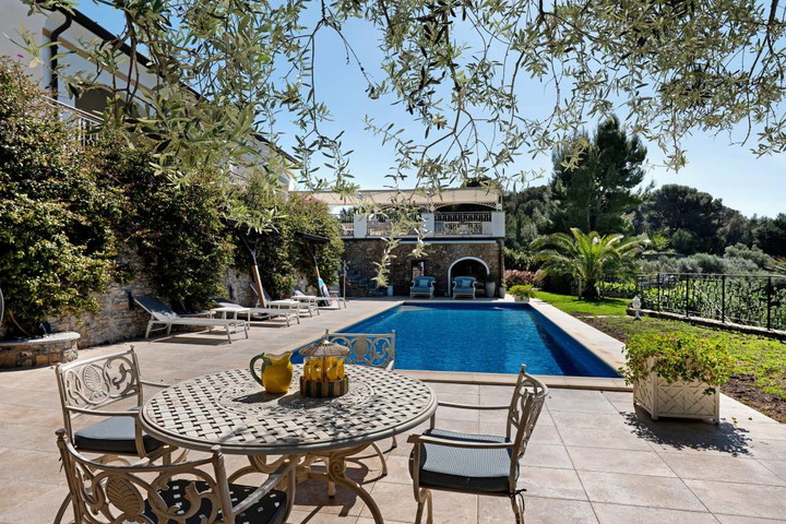 130 M² Apartment ∙ 3 Bedrooms ∙ 8 Guests - Alassio