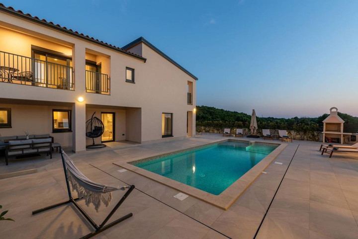 300 M² Villa ∙ 4 Habitaciones ∙ 15 Huéspedes - Rovinj