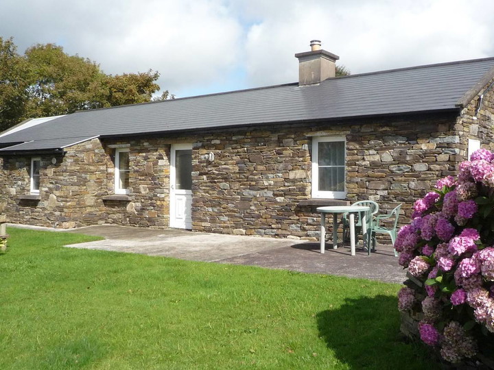 120 M² Cottage ∙ 2 Bedrooms ∙ 4 Guests - Ireland