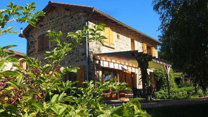 100 M² Gîte ∙ 3 Chambres ∙ 8 Personnes - Rhône