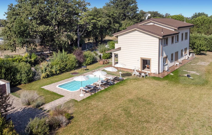 300 M² Maison De Vacances ∙ 2 Chambres ∙ 6 Personnes - Cattolica