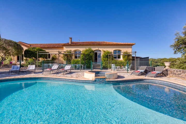 160 M² Maison De Vacances ∙ 4 Chambres ∙ 13 Personnes - Sérignan
