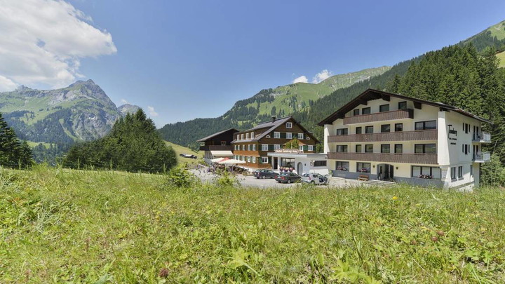 110 M² Apartment ∙ 3 Bedrooms ∙ 5 Guests - Lech
