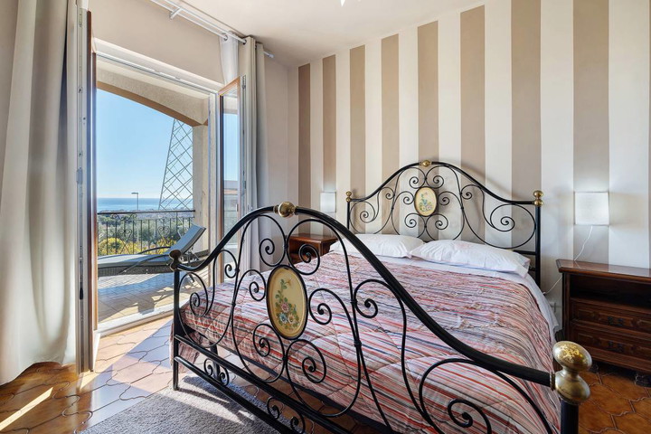 130 M² Appartamento Vacanza ∙ 4 Camere Da Letto ∙ 9 Ospiti - Loano