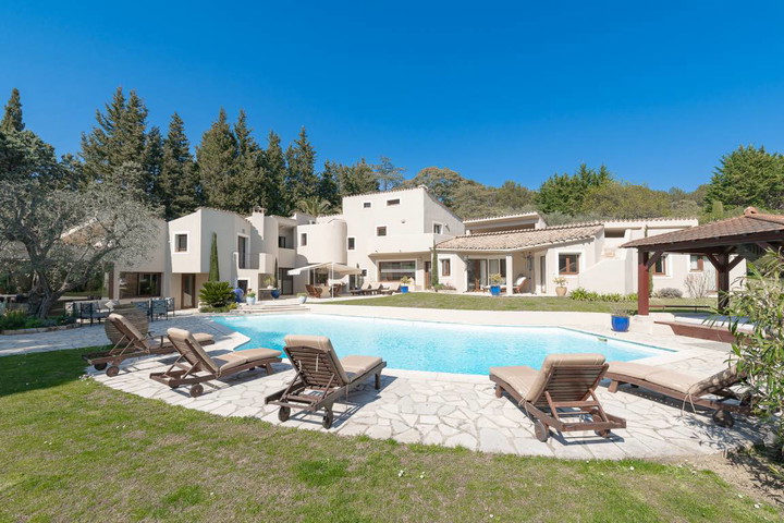 400 M² Villa ∙ 7 Bedrooms ∙ 14 Guests - Cannes