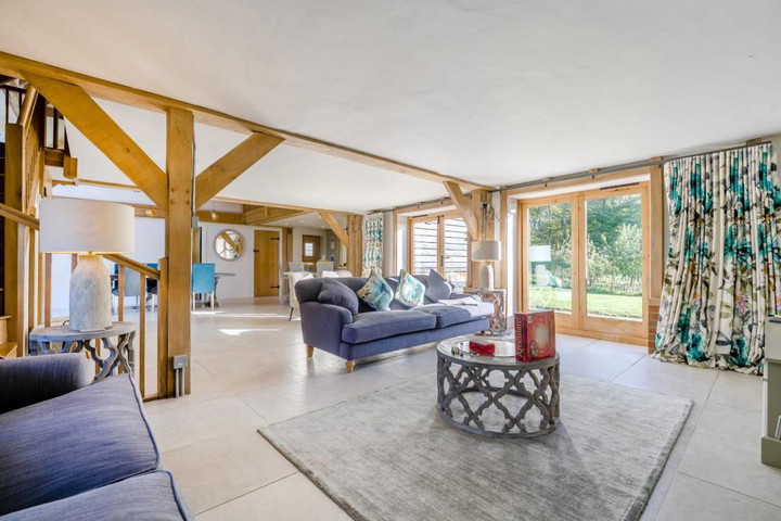 Cottage ∙ 2 Bedrooms ∙ 4 Guests - Dorking