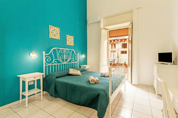 120 M² Apartment ∙ 3 Bedrooms ∙ 7 Guests - Catania