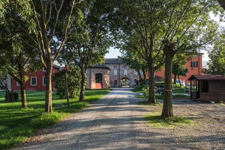 35 M² Camera Privata ∙ 1 Camera Da Letto ∙ 4 Ospiti - Fidenza