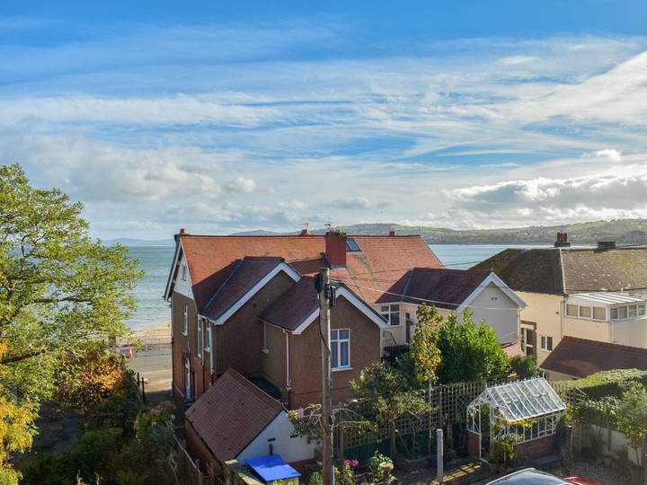 Cottage ∙ 3 Bedrooms ∙ 8 Guests - Colwyn Bay