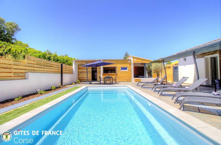 75 M² Gîte ∙ 2 Chambres ∙ 4 Personnes - Corse