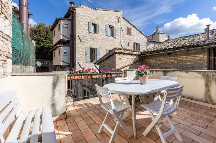 200 M² Appartamento Vacanza ∙ 3 Camere Da Letto ∙ 6 Ospiti - Assisi