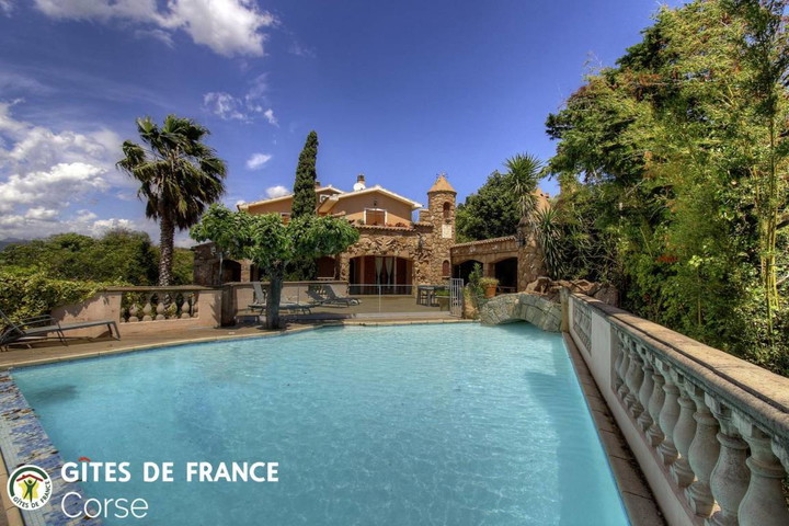 172 M² Gîte ∙ 5 Bedrooms ∙ 12 Guests - Porto-Vecchio