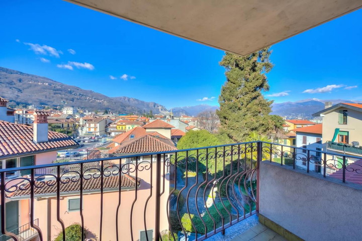 95 M² Apartment ∙ 2 Bedrooms ∙ 4 Guests - Stresa