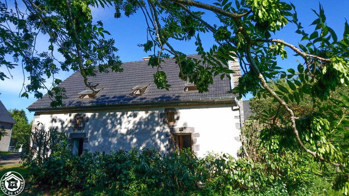 148 M² Gîte ∙ 3 Chambres ∙ 6 Personnes - Murol