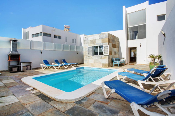 200 M² House ∙ 3 Bedrooms ∙ 6 Guests - Costa Teguise