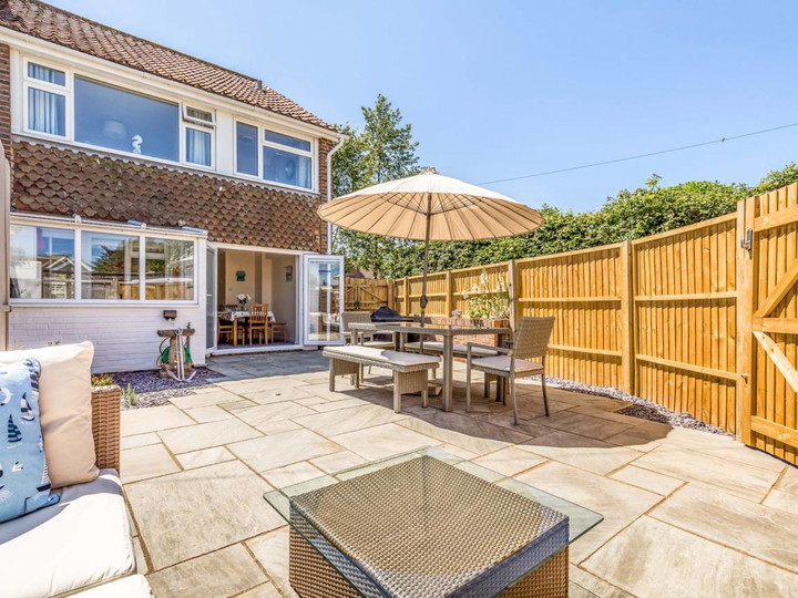 93 M² Cottage ∙ 3 Bedrooms ∙ 5 Guests - Hayling Island