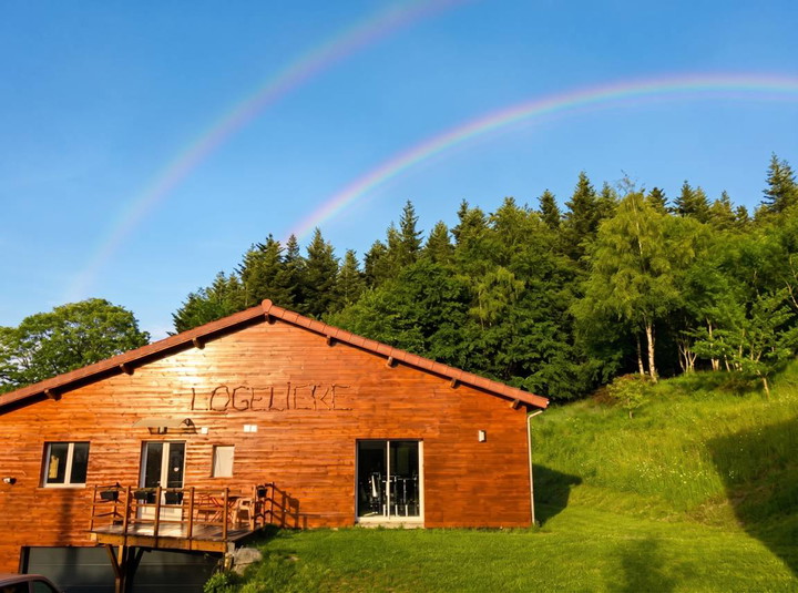 250 M² Chalet ∙ 6 Chambres ∙ 16 Personnes - Annonay